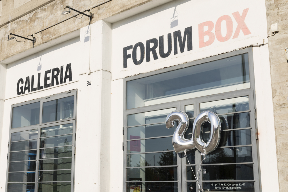 Forum Box 20 vuotta! – Perustajajäsenten juhlanäyttelyn -kierros ...