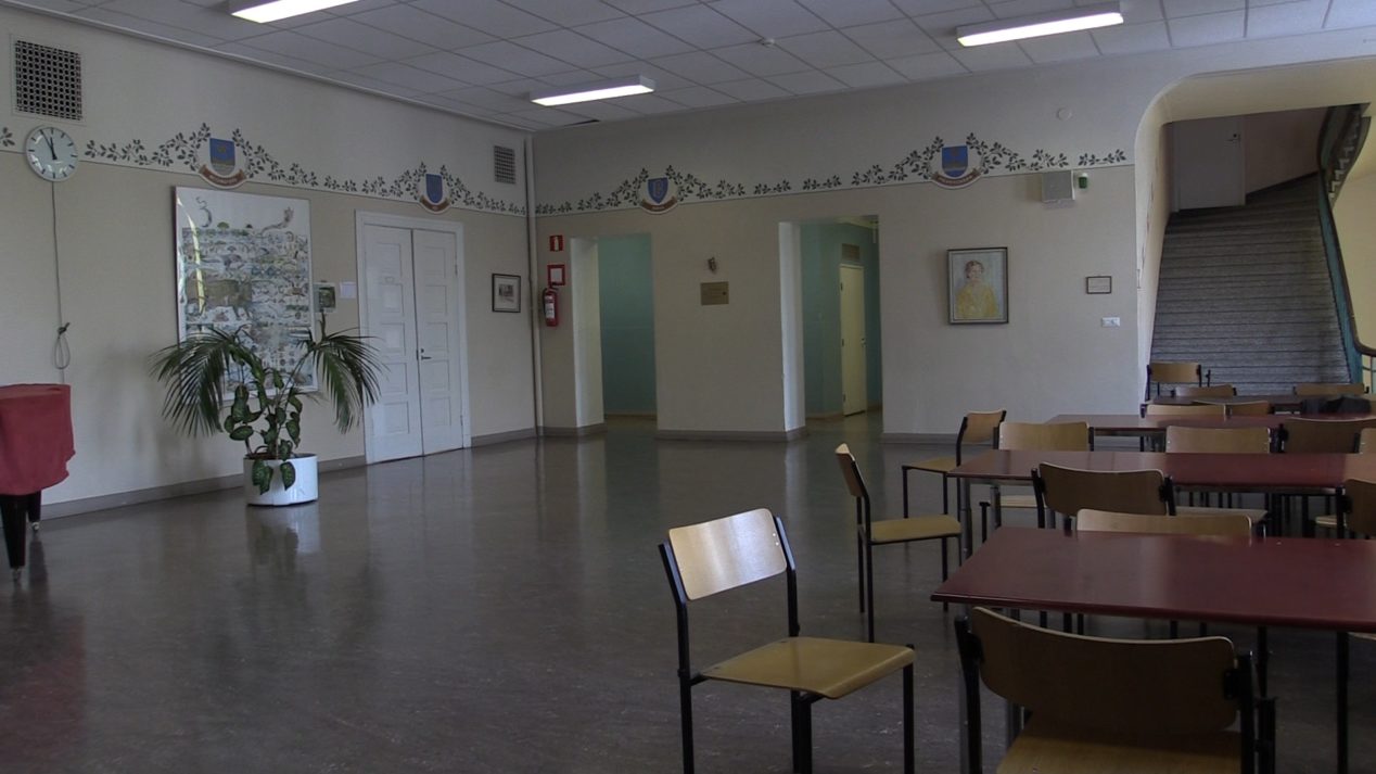 Laitos – Forum Box